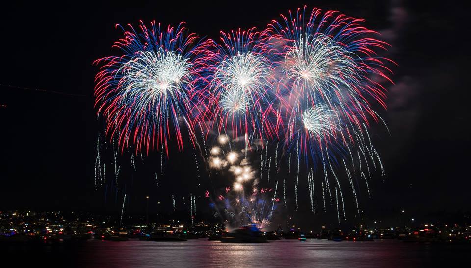 Photos: Fireworks dazzle over Western Washington on Independence Day | KOMO