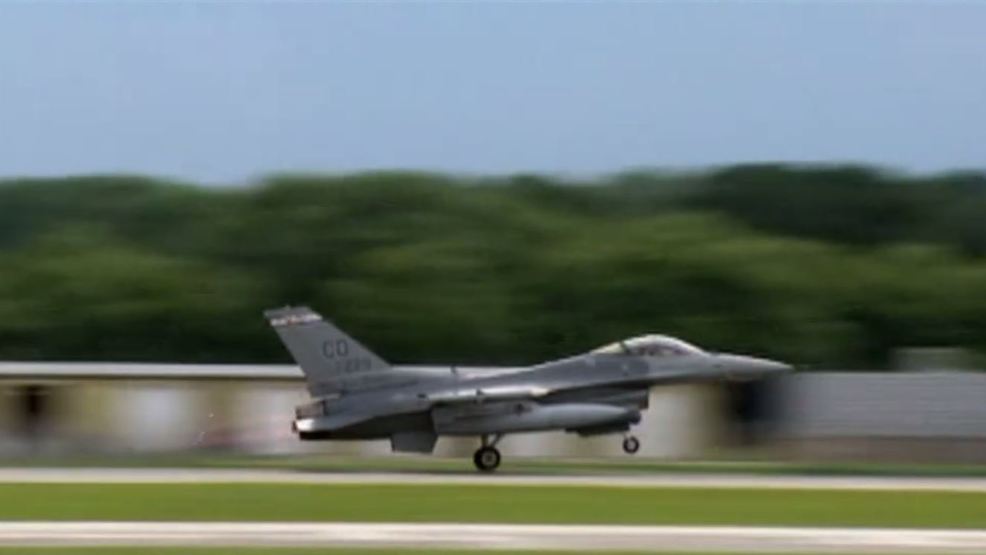 The 115th Fighter Wing planes hold night training | WMSN